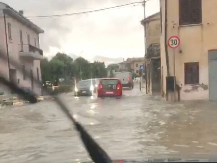 Climate Crisis: extreme weather events in Italy up five-fold in 10 ...