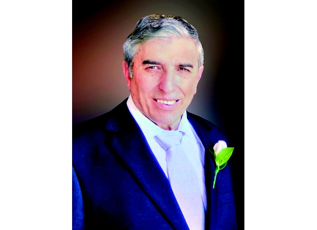 Giuseppe Versace — Il Globo