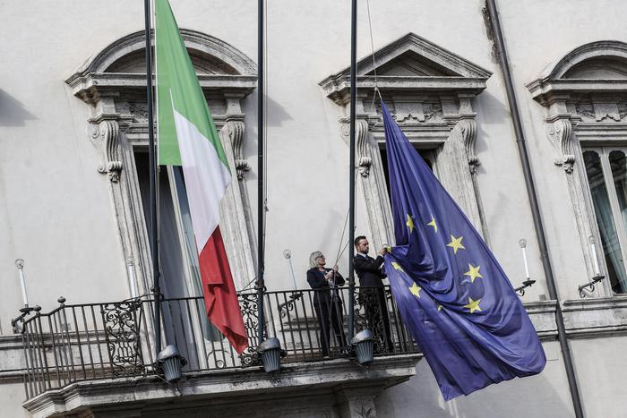 Italy most Eurosceptic country in EU, with only 44 per cent of Italians ...