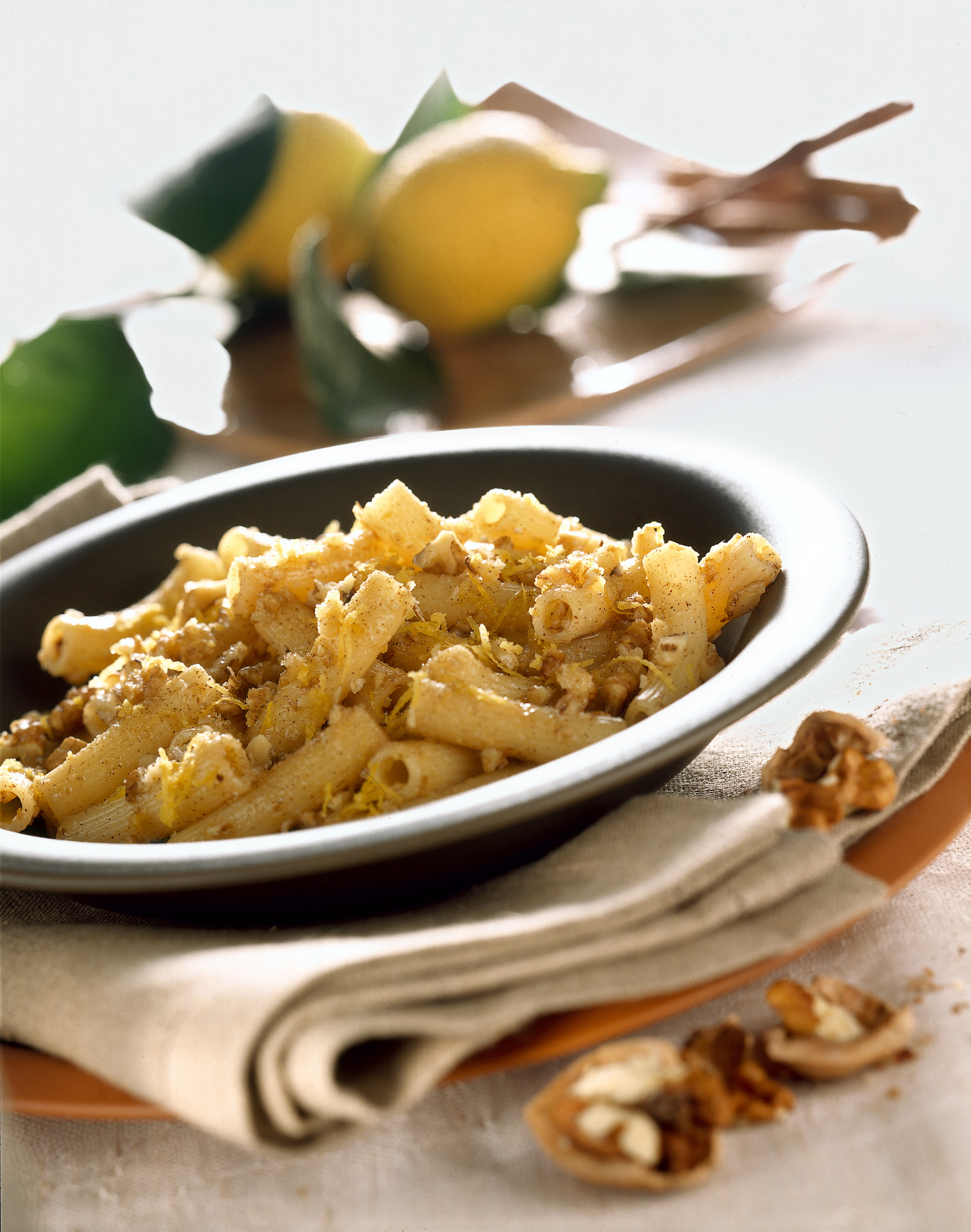 Maccheroni with walnuts — Il Globo