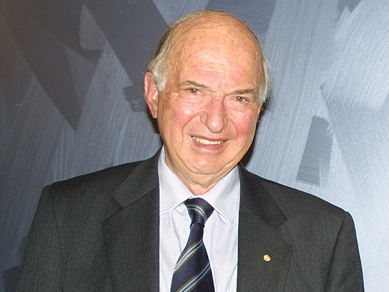 Improvvisa scomparsa di Sir James Gobbo — Il Globo