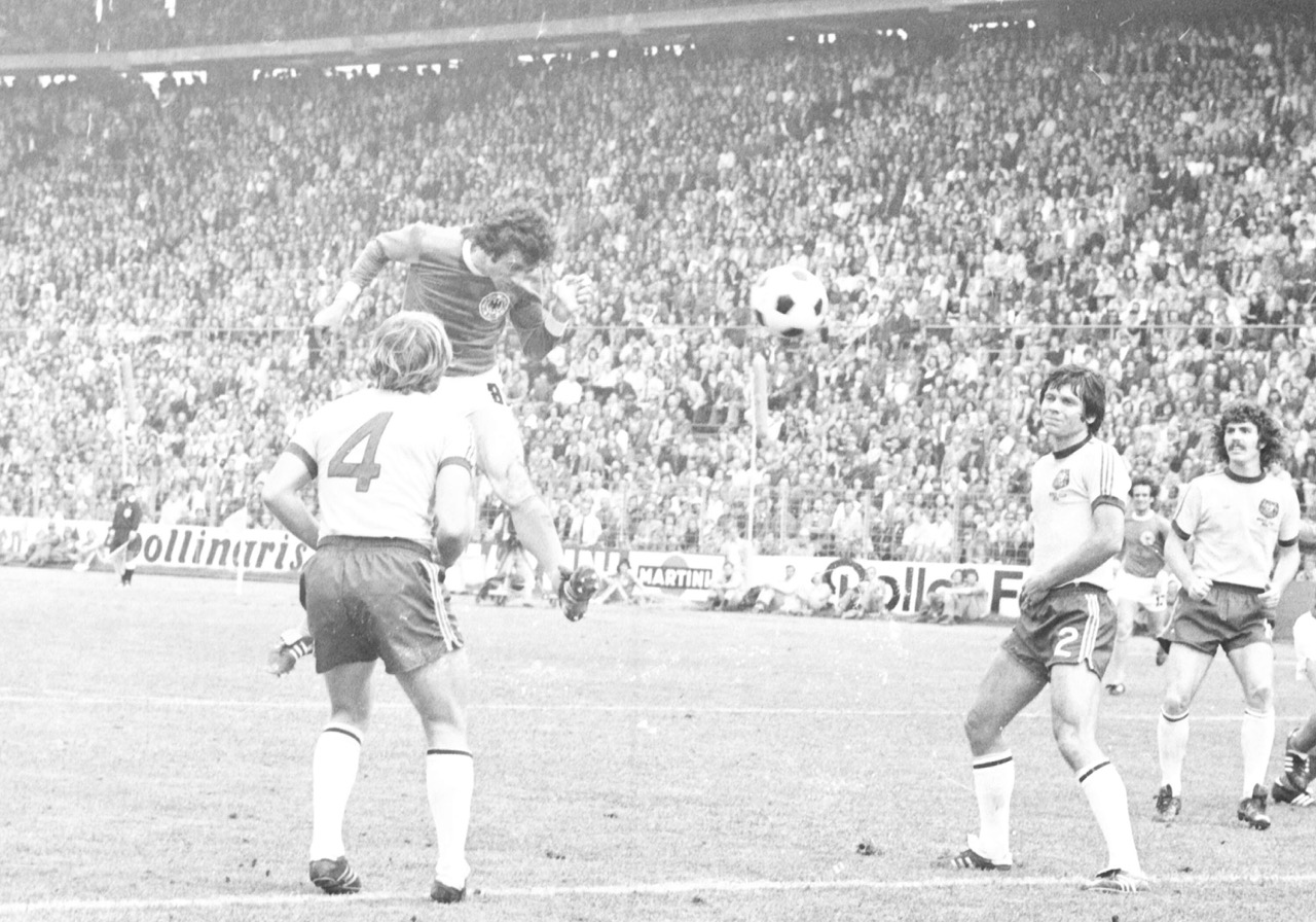 Il mondo del calcio piange la scomparsa di Manfred Schaefer — Il Globo