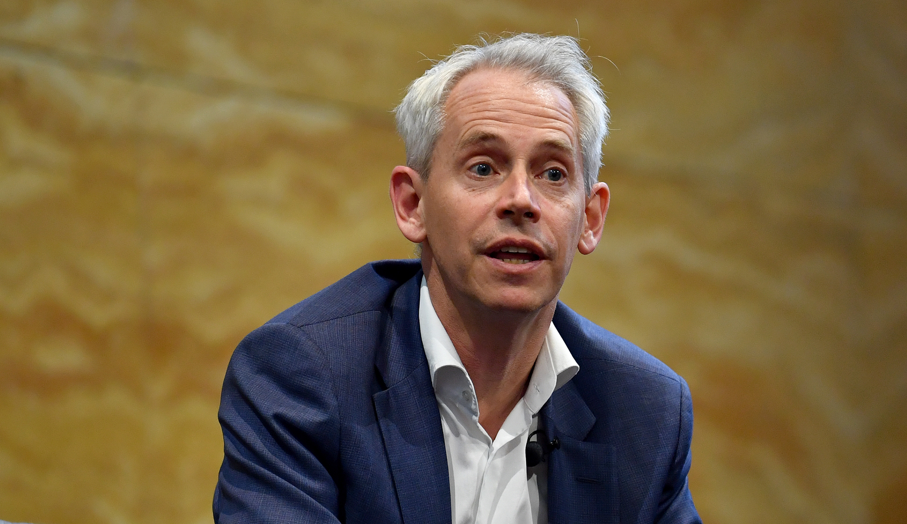 Il ministro federale Andrew Giles: revisionare il sistema di ...