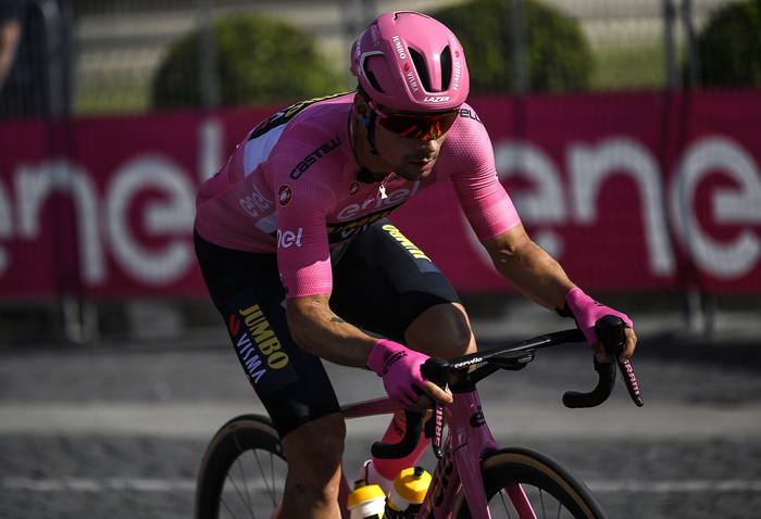 Slovenian Roglič nails first Giro victory after three Vueltas — Il Globo