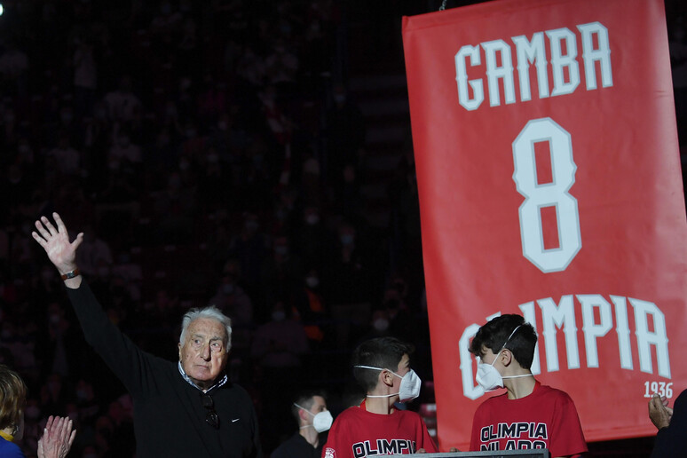 Sandro Gamba nella Hall Of Fame della FIBA — Il Globo