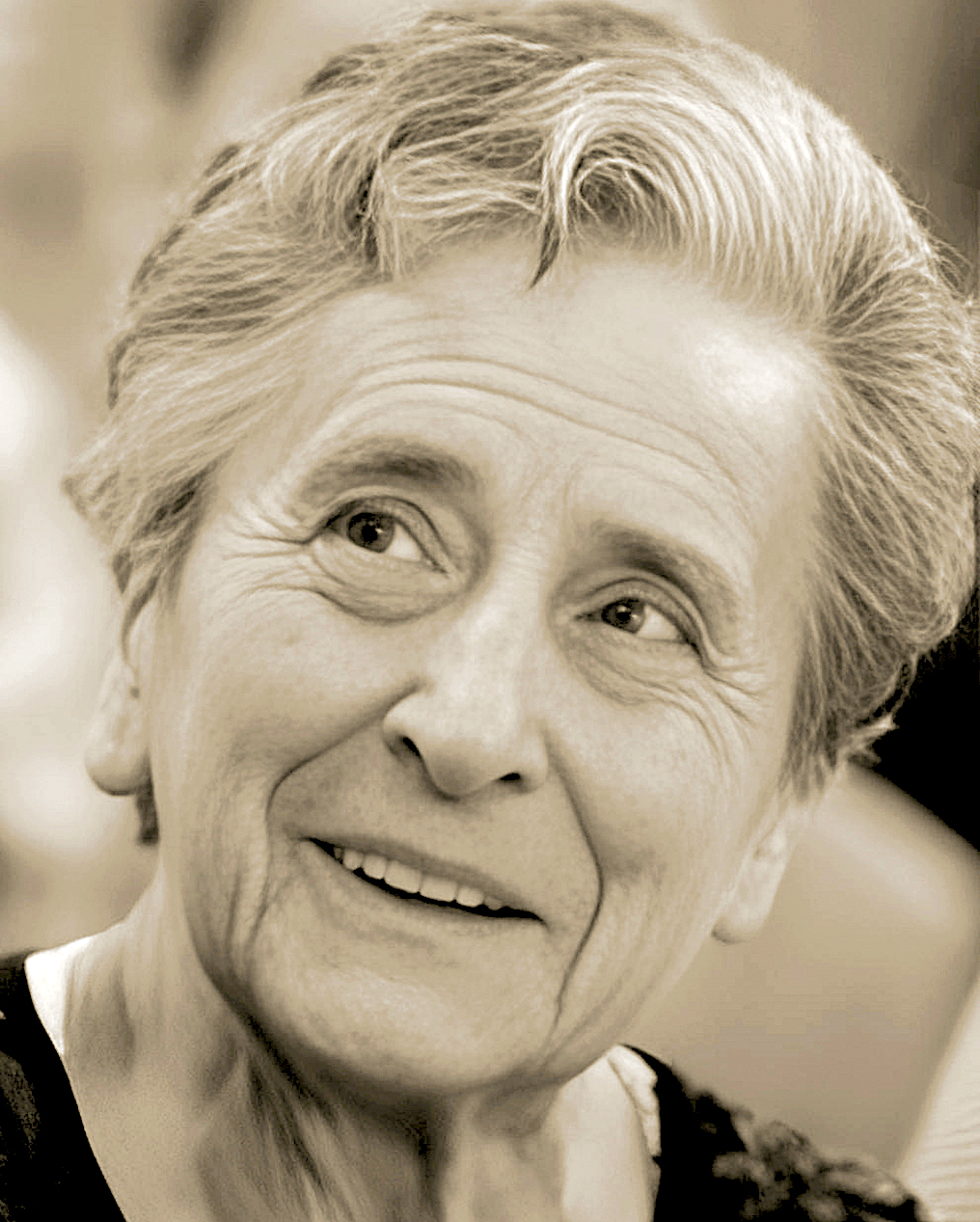 Angela Viola Smarrelli (nata Di Roberto) — Il Globo