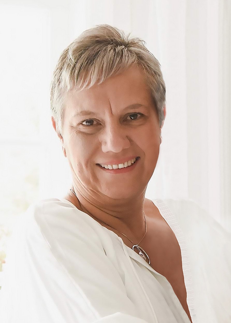 Elizabeth (Lisa) Pagnotta in Golino — Il Globo