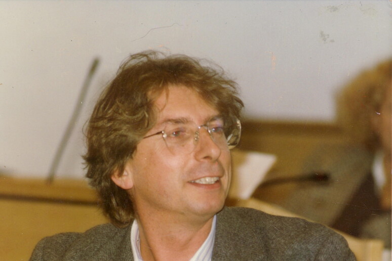 Stravagario di Aladino: Obiettori e disertori dell’Est — Il Globo