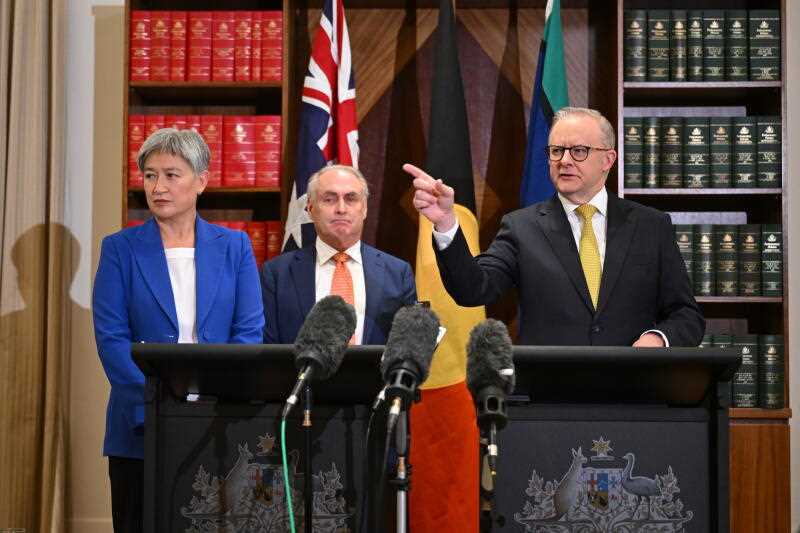 Il primo ministro in campagna elettorale a Melbourne, Allan assente ...