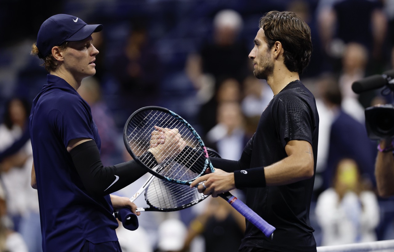 US Open, Sinner straordinario: Musetti travolto, è semifinale contro Auger-Aliassime — Il Globo
