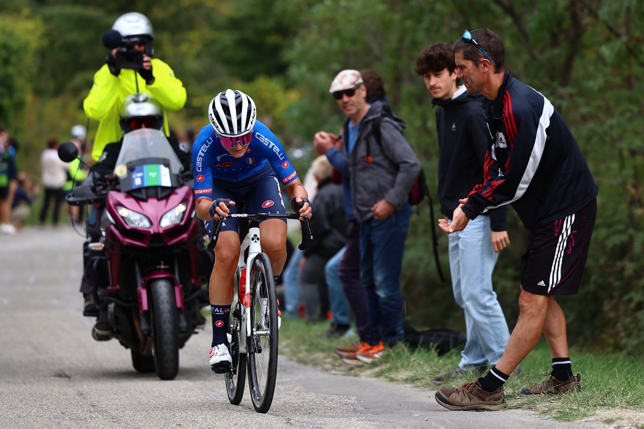 Longo Borghini regina a Oropa: trionfo nel Trofeo Tessile & Moda — Il Globo